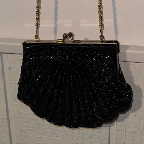Joan Bari | Bags | Vintage Joan Bari Clamshell Clutch | Poshmark